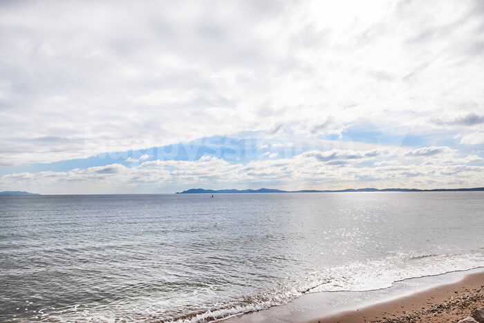 Maison à vendre - Hyères, Ayguade, Salins - 4 pièces - 3 chambres