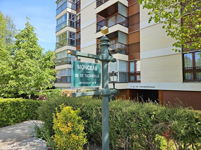 Le Chesnay, Pré-Vert : Appartement 4 pièces à louer