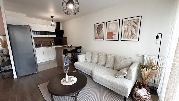 Appartement à louer - Le Plessis-Trévise - 2 pièces - 1 chambre