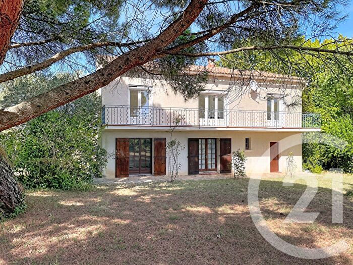 Maison 5 pièces à Sabran, à vendre