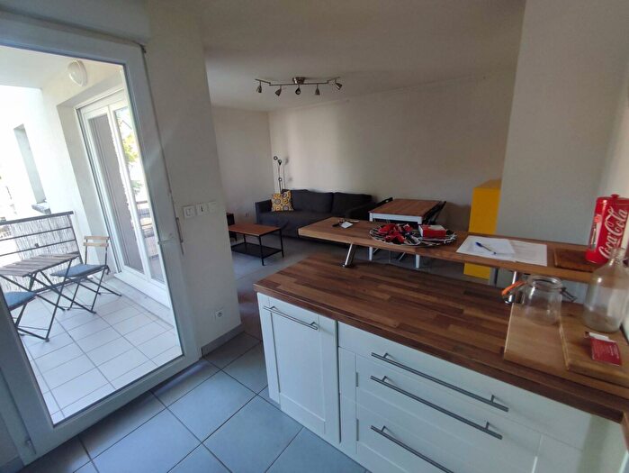 Appartement à louer - Saint-Martin-dHères - 2 pièces - 1 chambre