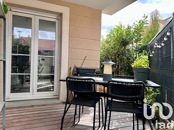 Appartement à vendre - Villeneuve-Saint-Denis - 3 pièces - 2 chambres