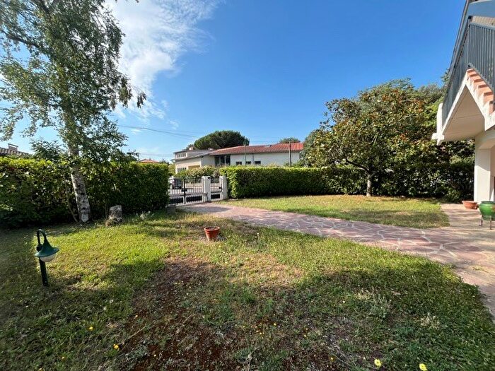 Cugnaux, Centre-ville : Maison 5 pièces à louer