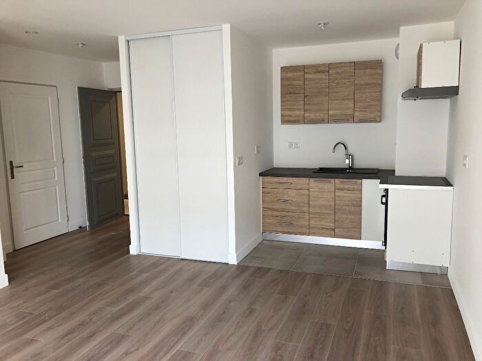 Lucé, Centre-ville : Appartement 2 pièces à louer