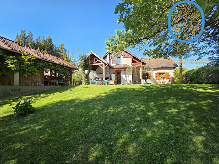 Moirans : Maison 8 pièces à vendre