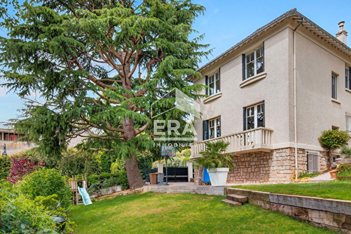 Vaucresson : Maison 4 pièces à vendre