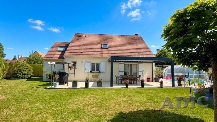 Saint-Mard : Maison 7 pièces à vendre