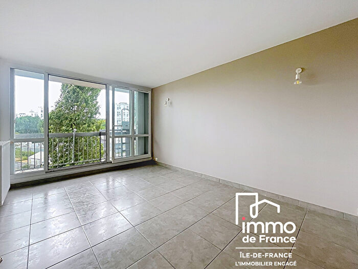 Chelles, Noue-Brossard, Perichelles, Bel Air, Clos Roger : Appartement 3 pièces à vendre