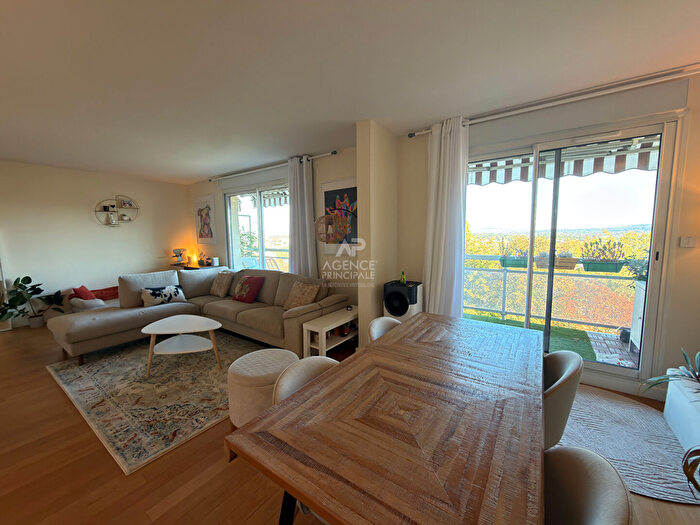 Appartement 4 pièces à louer à Saint-Germain-en-Laye, Pontel, Schnapper, Sous-préfecture