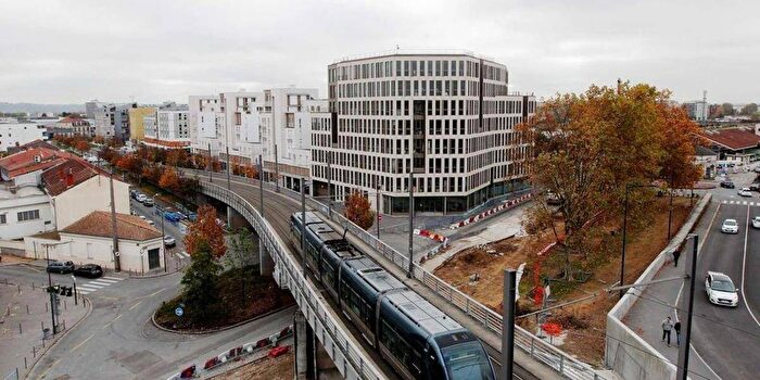 Maison 4 pièces à Bordeaux, à louer