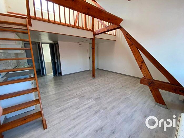 Appartement 2 pièces à Calais Nord-Esplanade, à louer
