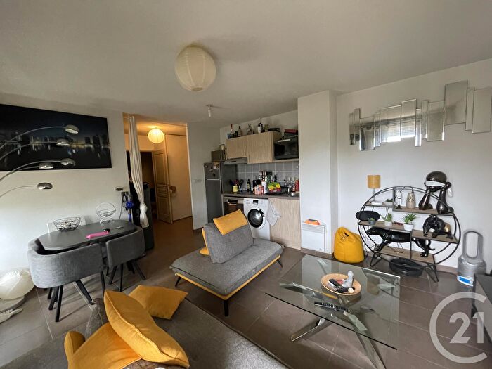 Appartement à louer - La Seyne-sur-Mer, Nord - 2 pièces - 1 chambre