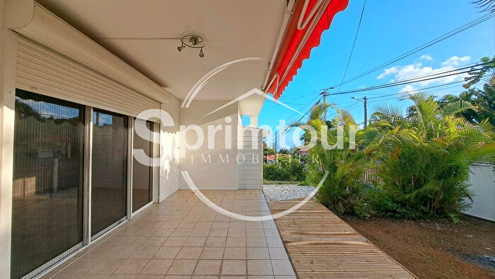 Saint-Claude : Maison 5 pièces à vendre