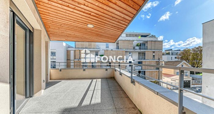 Appartement à vendre - Villeurbanne, Croix Luizet - 3 pièces - 2 chambres