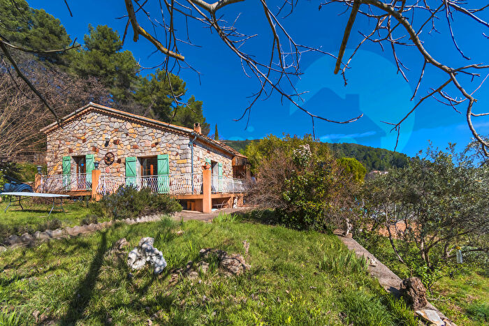 Maison à vendre - Le Cannet-des-Maures - 10 pièces - 7 chambres