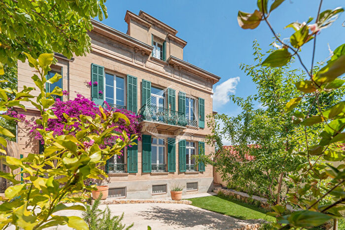 Grasse, Centre-ville Sud - Maison 11 pièces à vendre
