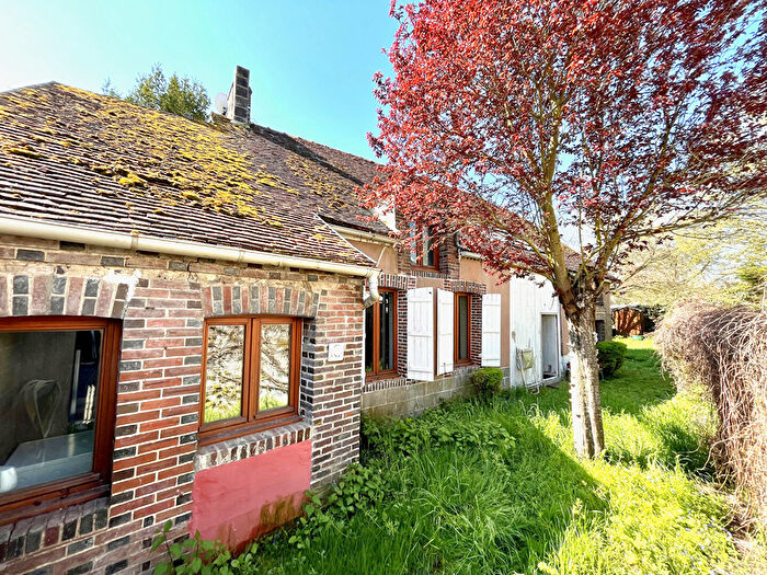 Villiers-sur-Tholon : Maison 3 pièces à vendre