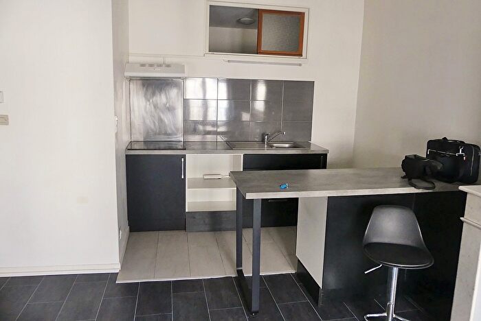 Appartement à louer - Nancy, Poincaré, Foch, Anatole France, Croix de Bourgogne - 2 pièces - 1 chambre