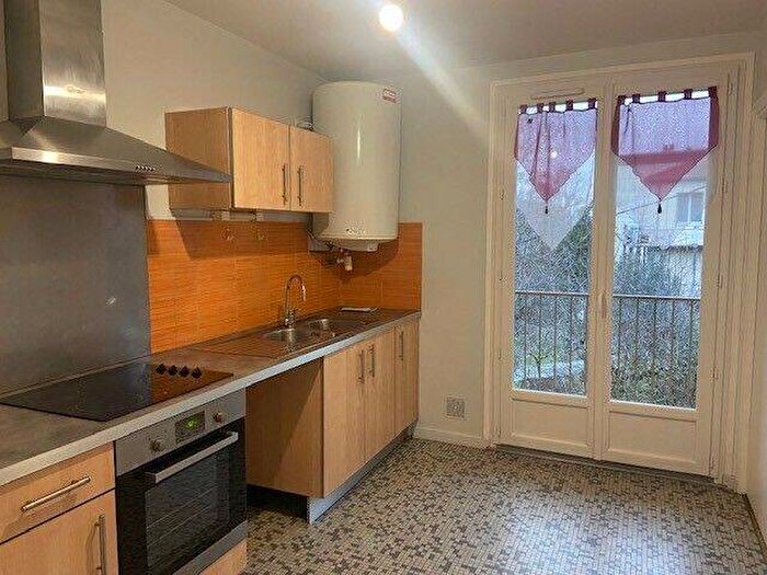 Appartement à louer - Centre Ville Nord, Aix-les-Bains - 3 pièces - 2 chambres