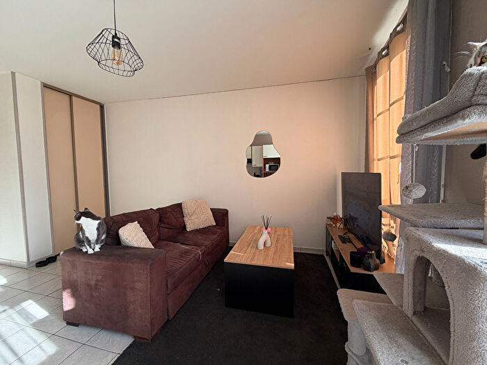 Appartement à louer - Limoges, Centre-ville, Hôtel de Ville, Emailleurs - 2 pièces - 1 chambre