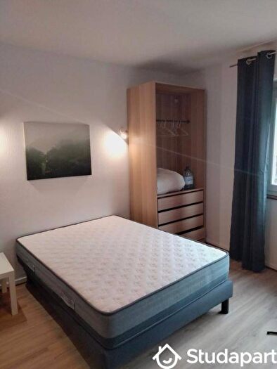 Appartement à louer - Forêt Noire Centre, Strasbourg - 1 pièce - 3 chambres