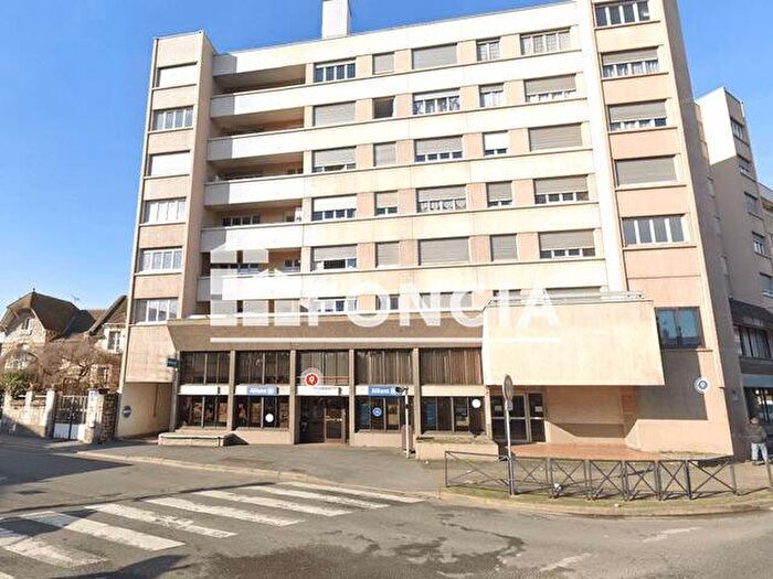 Appartement à louer - Rive de Seine Sud Est, Melun - 1 chambre