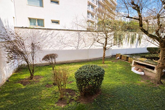 Appartement à louer - Amiraux-Simplon-Poissonniers, Paris ème arrondissement - 2 pièces - 1 chambre