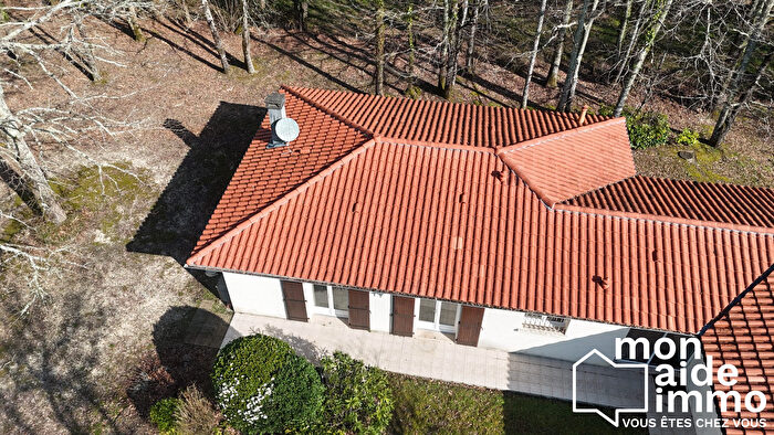 Maison à vendre - Camarsac - 5 pièces - 3 chambres