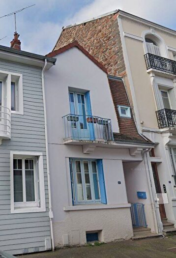 Maison à louer - Les Bains-République, Vichy - 4 pièces - 3 chambres