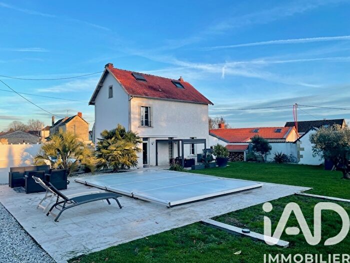 Maison à vendre - Marigny-Brizay - 6 pièces - 4 chambres