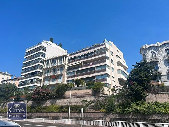 Cannes, Petit Juas : Appartement 2 pièces à vendre