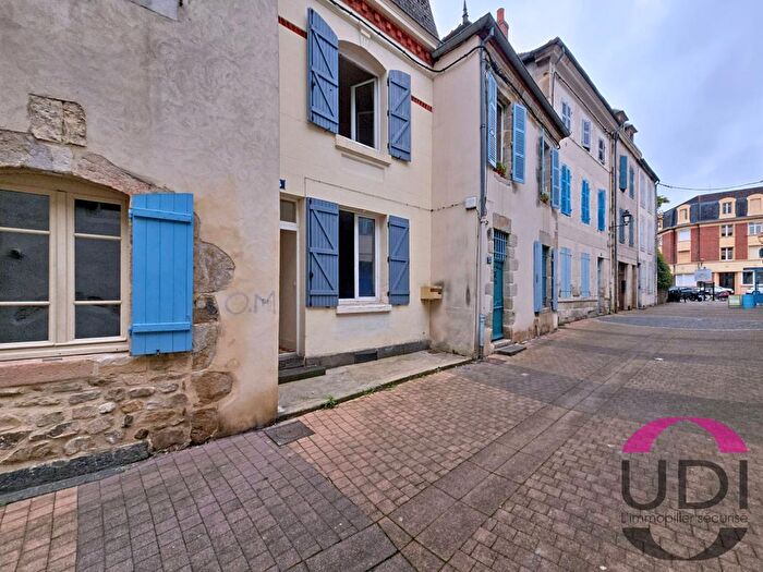 Maison à vendre - Montluçon, Centre-ville, Les Forges - 5 pièces - 4 chambres