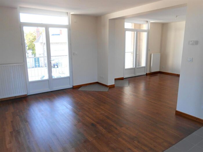 Appartement à louer - Bourges - 3 pièces - 2 chambres