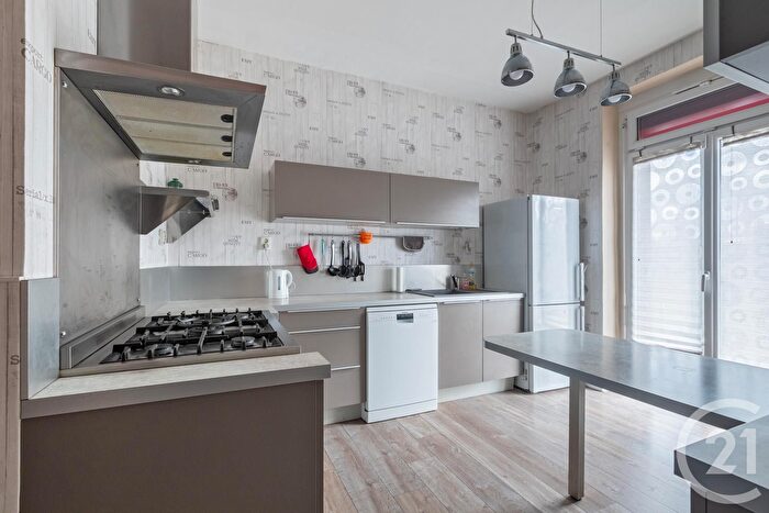 Maison à vendre - Carmaux - 6 pièces - 5 chambres