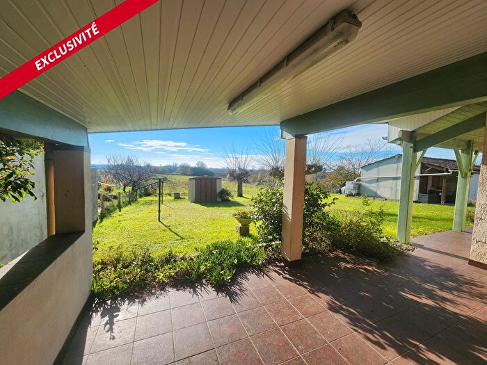 Maison à vendre - Prignac-et-Marcamps - 4 pièces - 3 chambres