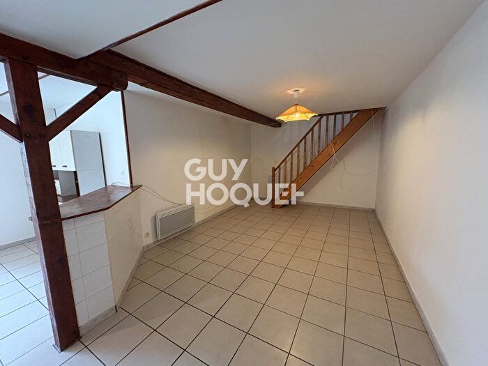 Appartement à louer - Est, Surgères - 2 pièces - 1 chambre
