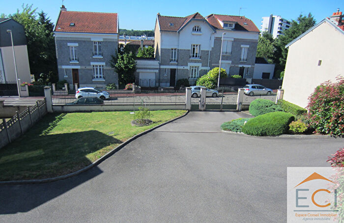 Appartement à louer - Limoges, CHU - 5 pièces - 3 chambres