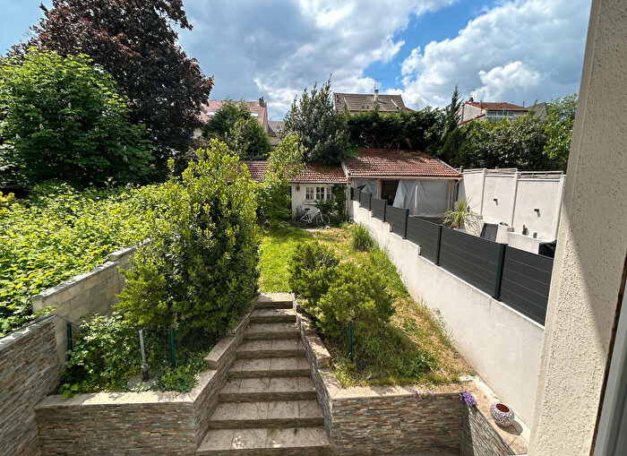 Maison à vendre - Fontenay-sous-Bois, Victor Hugo - 6 pièces - 4 chambres