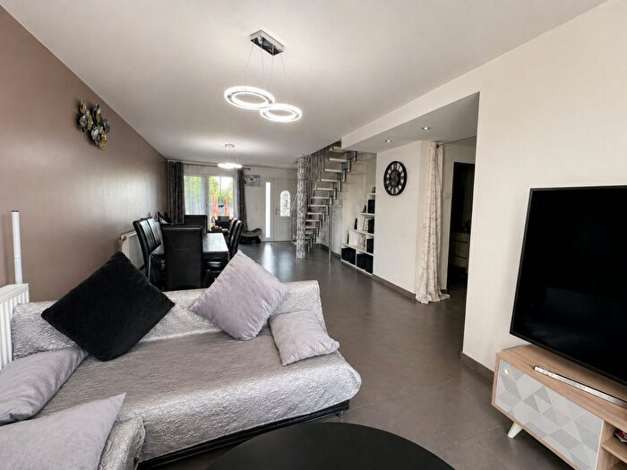 Les Essarts-le-Roi - Maison 7 pièces à vendre