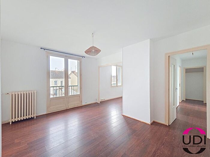 Appartement à vendre - Montluçon, Croix Blanche, Diénat - 4 pièces - 3 chambres