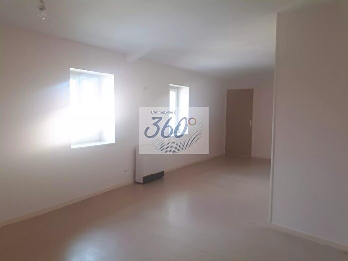 Appartement à louer - Matour - 4 pièces - 3 chambres