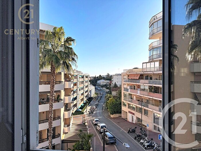 Appartement à vendre - Antibes, Coeur de ville - 4 pièces - 2 chambres