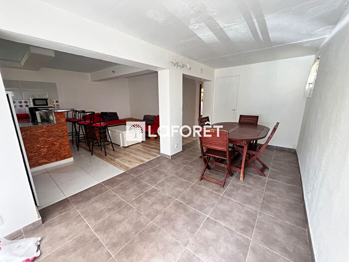 Maison à louer - Sainte-Rose - 2 pièces - 1 chambre