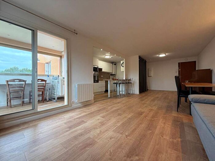 Appartement à louer - Saint-Pierre-De-Féric, Nice - 4 pièces - 3 chambres