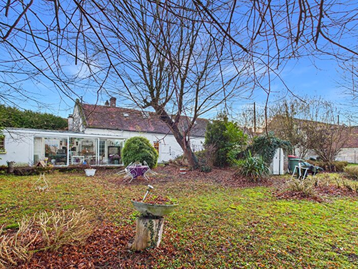 Maison à vendre - Élincourt-Sainte-Marguerite - 6 pièces - 4 chambres