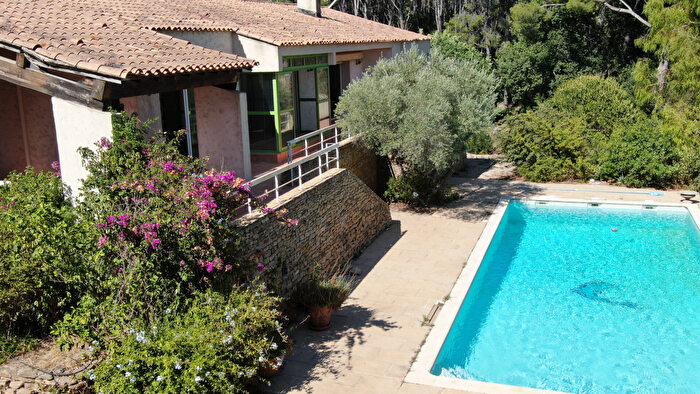 Maison à vendre - Saint-Cyr-sur-Mer, La Bourrasque, Vaussier - 5 pièces - 4 chambres