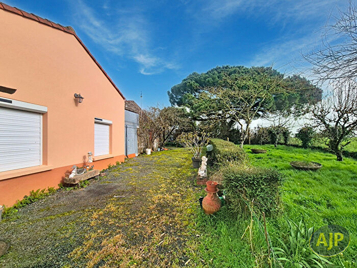 Maison à vendre - Saint-Georges-de-Montaigu - 3 pièces - 2 chambres