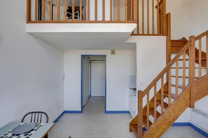 Appartement à louer - Sans Souci-Dauphiné, Lyon ème arrondissement - 1 pièce