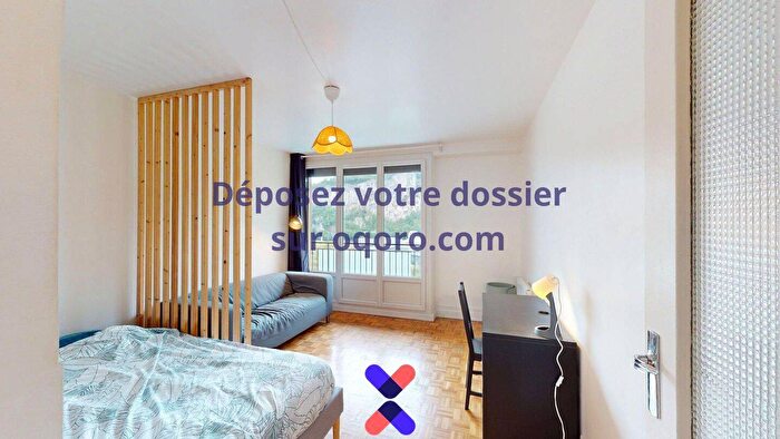 Poya-Plans, Fontaine : Appartement 1 pièce à louer