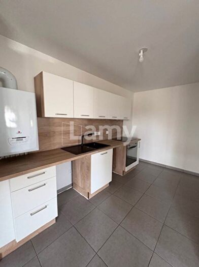 Appartement à louer - Champfleuri, Clermont-Ferrand - 4 pièces - 3 chambres